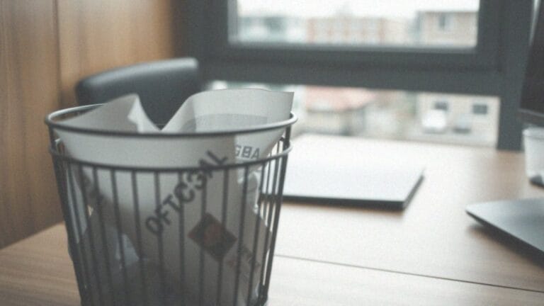 Seria i numer dowodu osobistego - kiedy i jak je podawać?